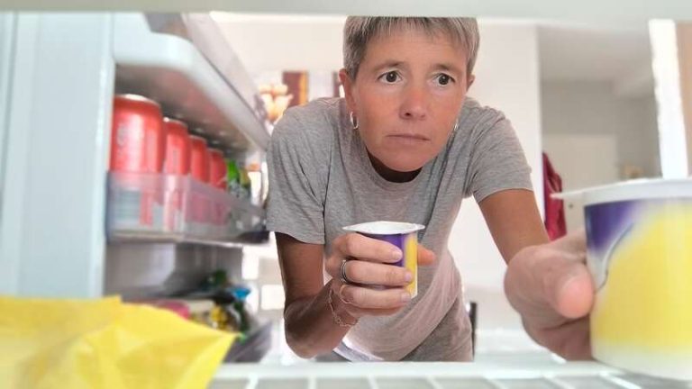 Jusqu'à quand peut-on manger un yaourt périmé ? - Ma Santé